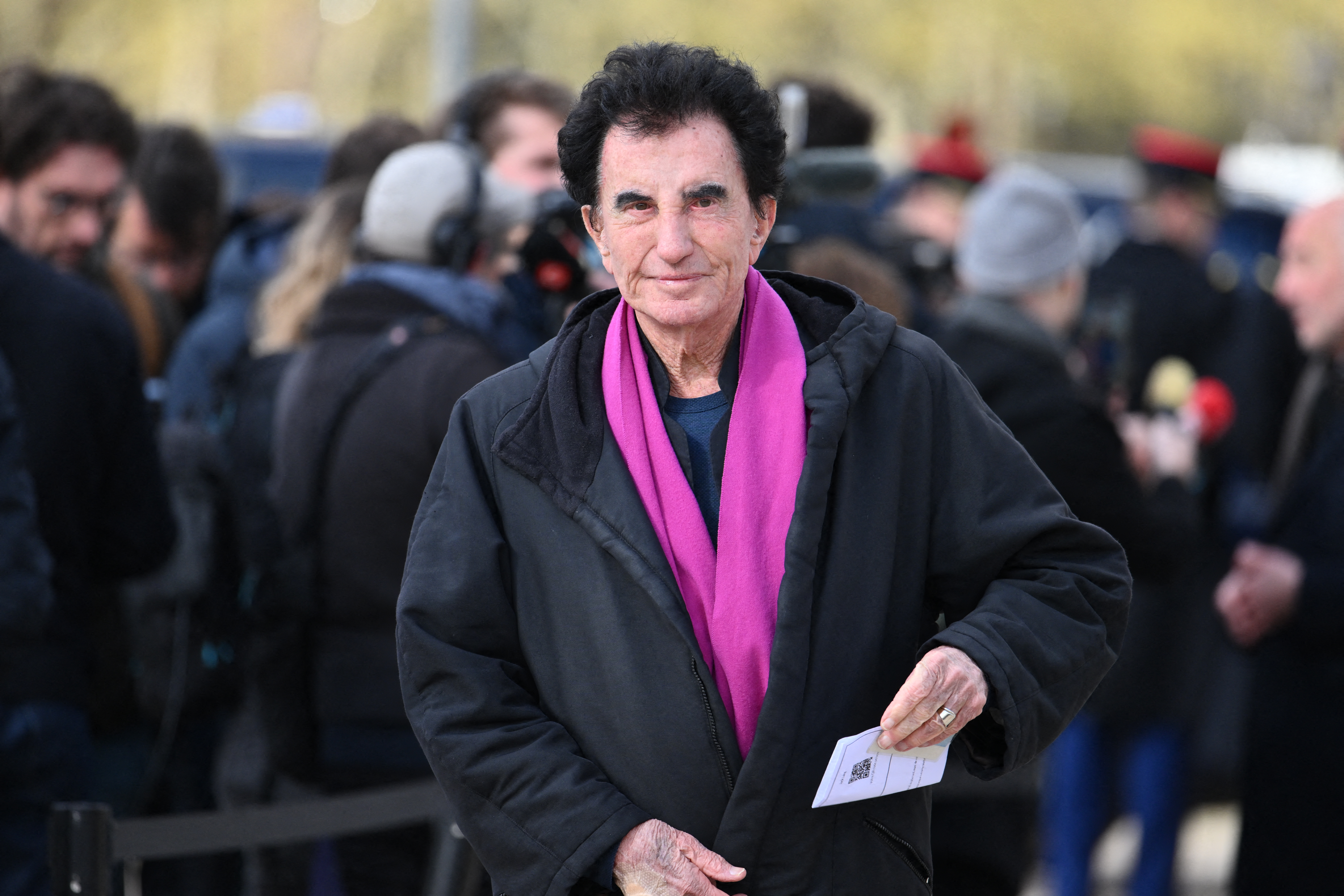 Quand Jack Lang s'insurge de devoir faire la queue au cinéma ! | Planet.fr