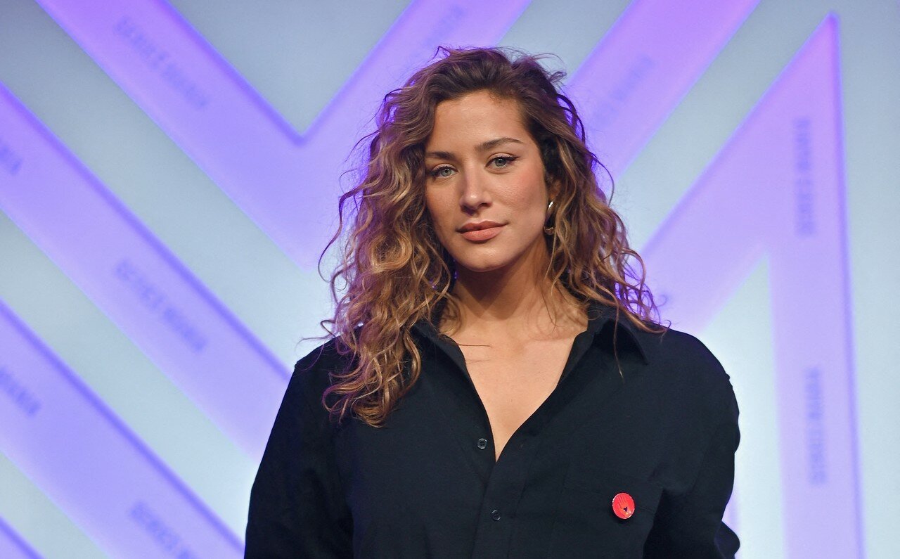 Manon Azem (Mercato) : ses photos canons sur la toile | Planet.fr