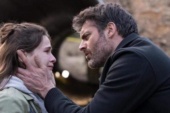 Marie Mallia (L’Abîme) : qui est la jeune révélation de la série sur ...