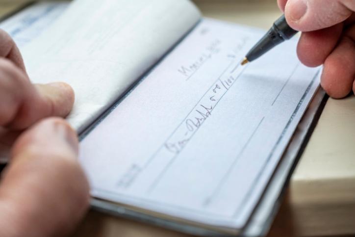 Paiement par chèque : quels sont ses avantages ? | Planet.fr